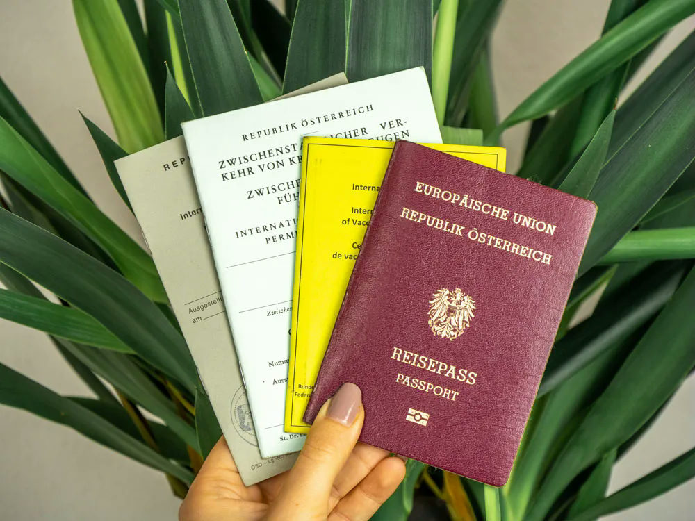 Checkliste: Diese 11 Reisedokumente darfst du nicht vergessen ...
